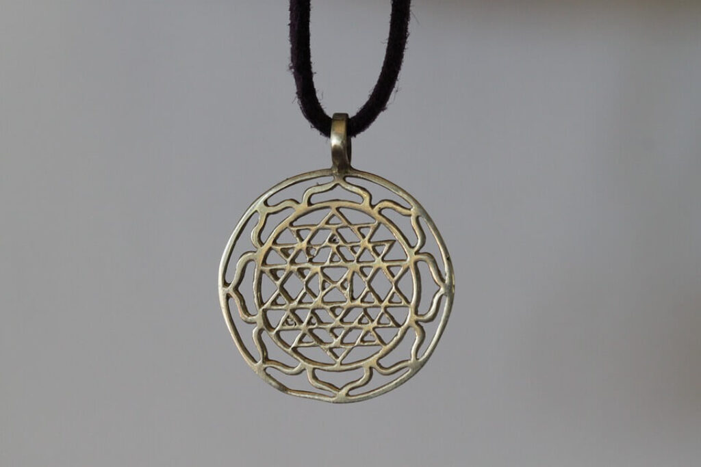 15 Powerful Hindu Symbols and What They Mean