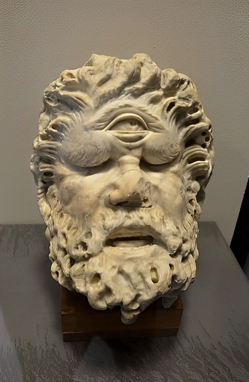 Cyclopes – The One-Eyed Giants of Greek Mythology - Symbol Sage