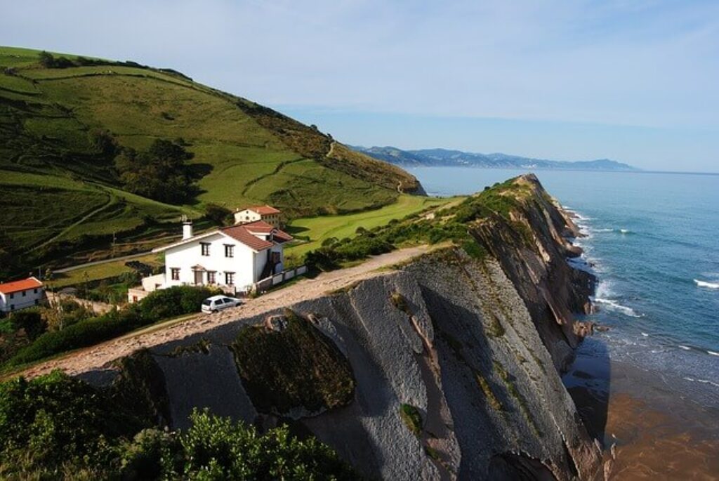 Lauburu: The Four-Headed Cross and Basque Tradition