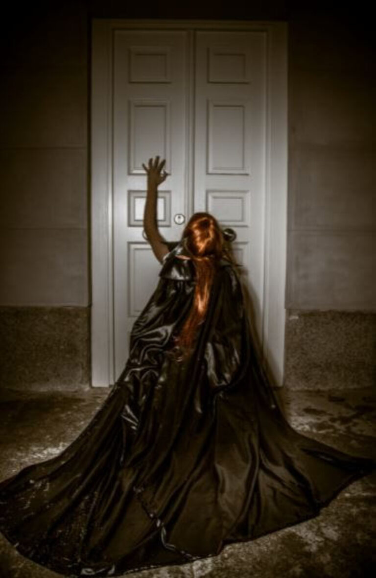 Dearg Due – The Vengeful Irish Vampiress - Symbol Sage