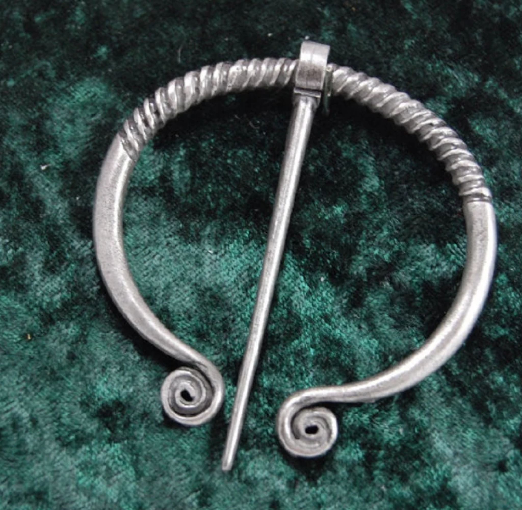 20 Interesting Facts About Medieval Clothing - Symbol Sage