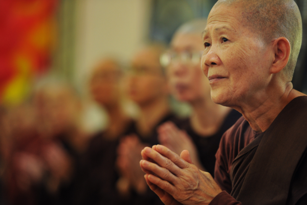 Spirituality vs. Religion: Understanding the Key Differences - Symbol Sage
