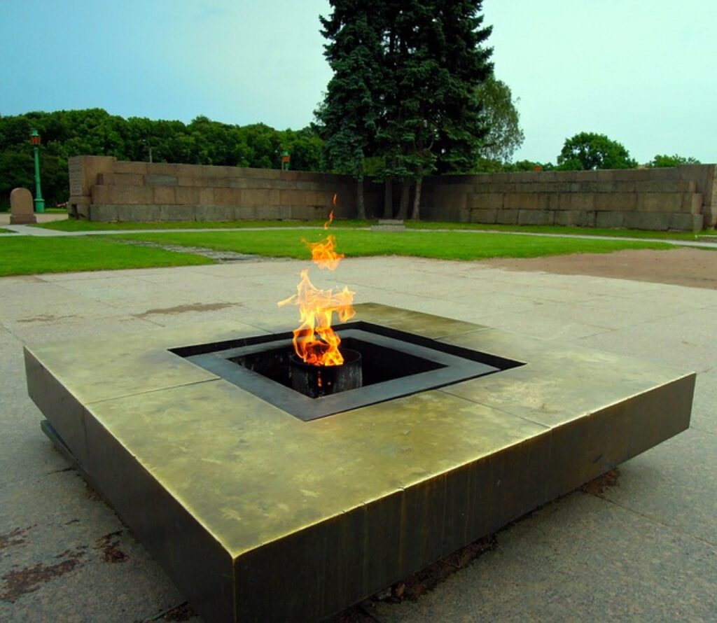 15 Powerful Symbols of Immortality and Their Meanings