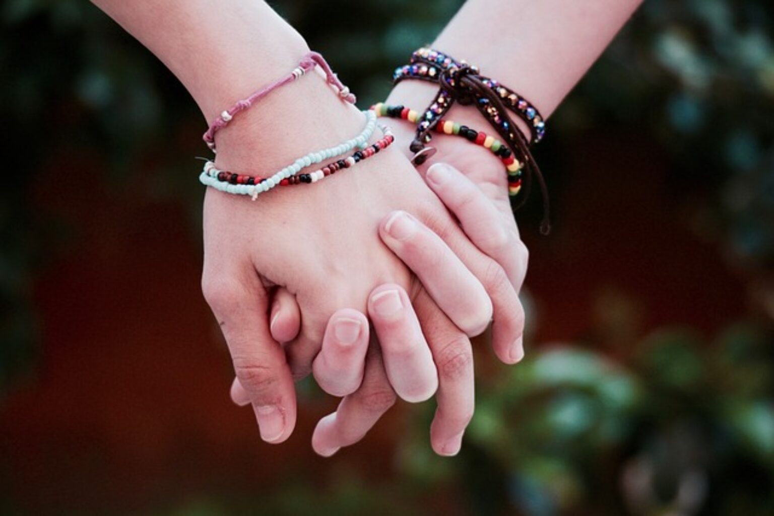 33 Powerful Friendship Symbols and Their Meanings