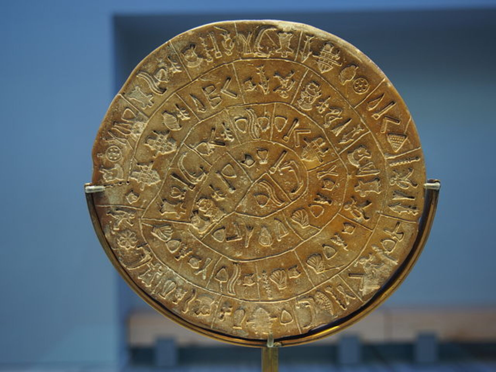 What Is the Phaistos Disk? – History and Meaning