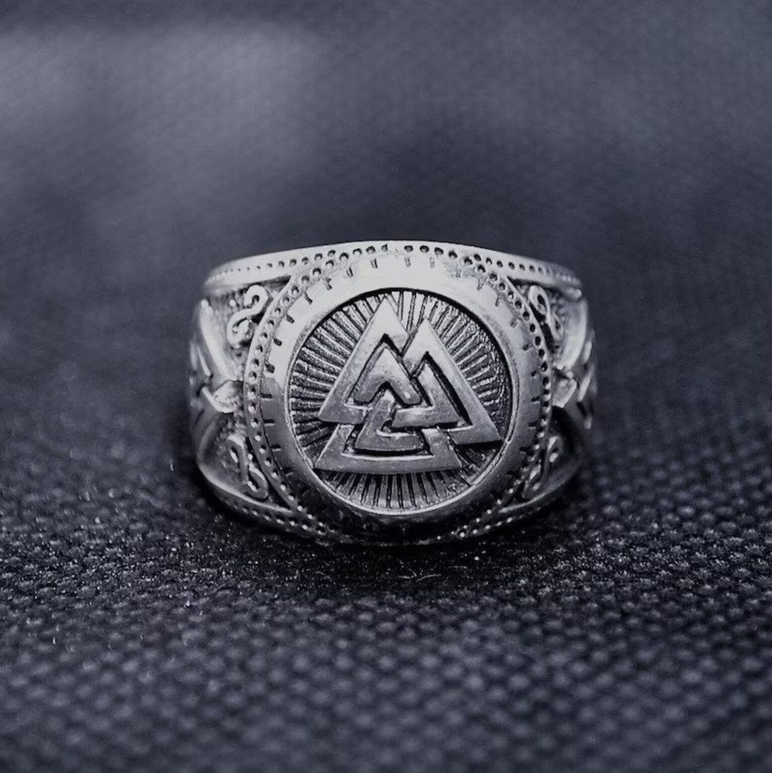 Valknut: The Mysterious Symbol of the Vikings - Symbol Sage