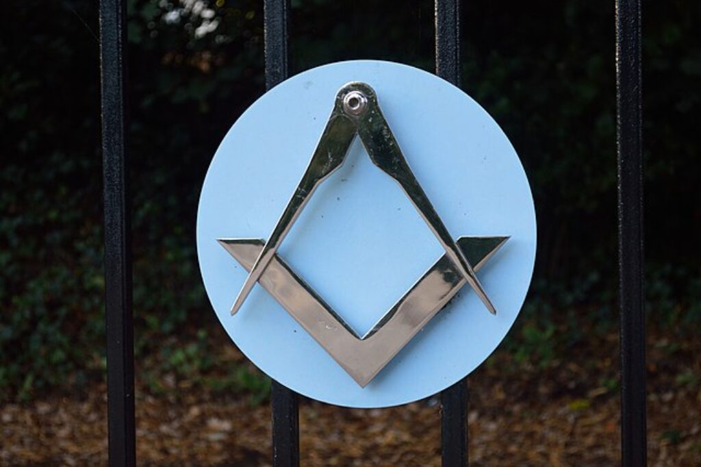 13 Masonic Symbols: Uncovering the Hidden Meanings - Symbol Sage